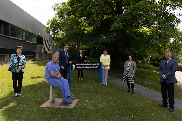 Minister Harris UCD NVRL & Researcher Visit - UCD Health Affairs